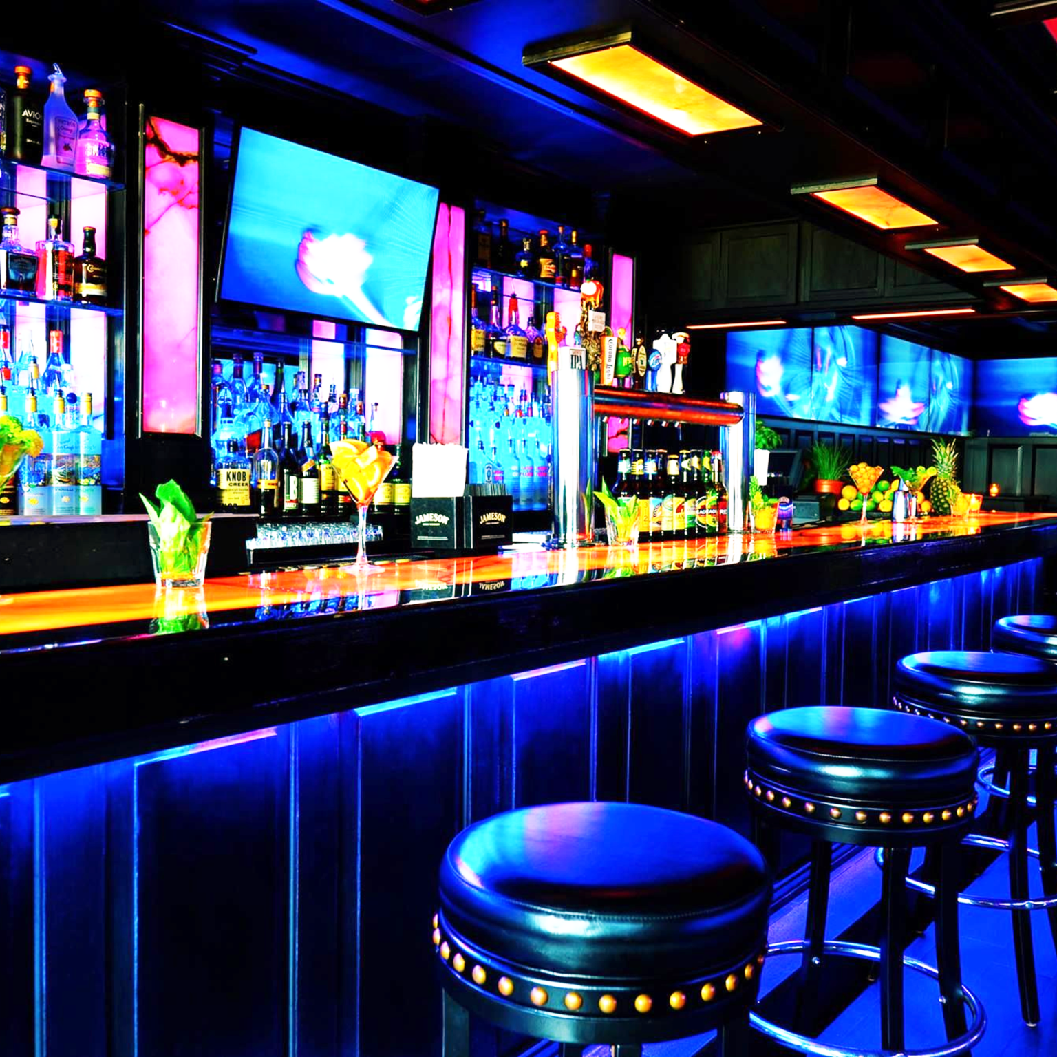 Bar & Restaurant in Williamstown with Karaoke | Live Music & Lunch ...